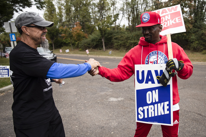 GM, union strike deal | News, Sports, Jobs - Tribune Chronicle